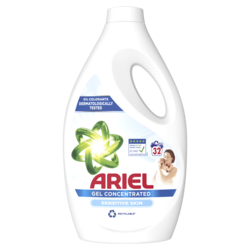 Ariel Sensitive tekući deterdžent, 32 pranja, 1,76 l - Jeftinije.hr