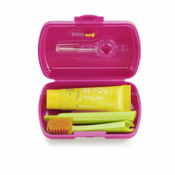 Curaprox Travel Set putni kozmetički set Magenta (za zube, jezik i ...
